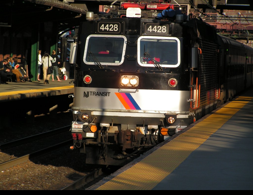 NJT Alp 44 4428